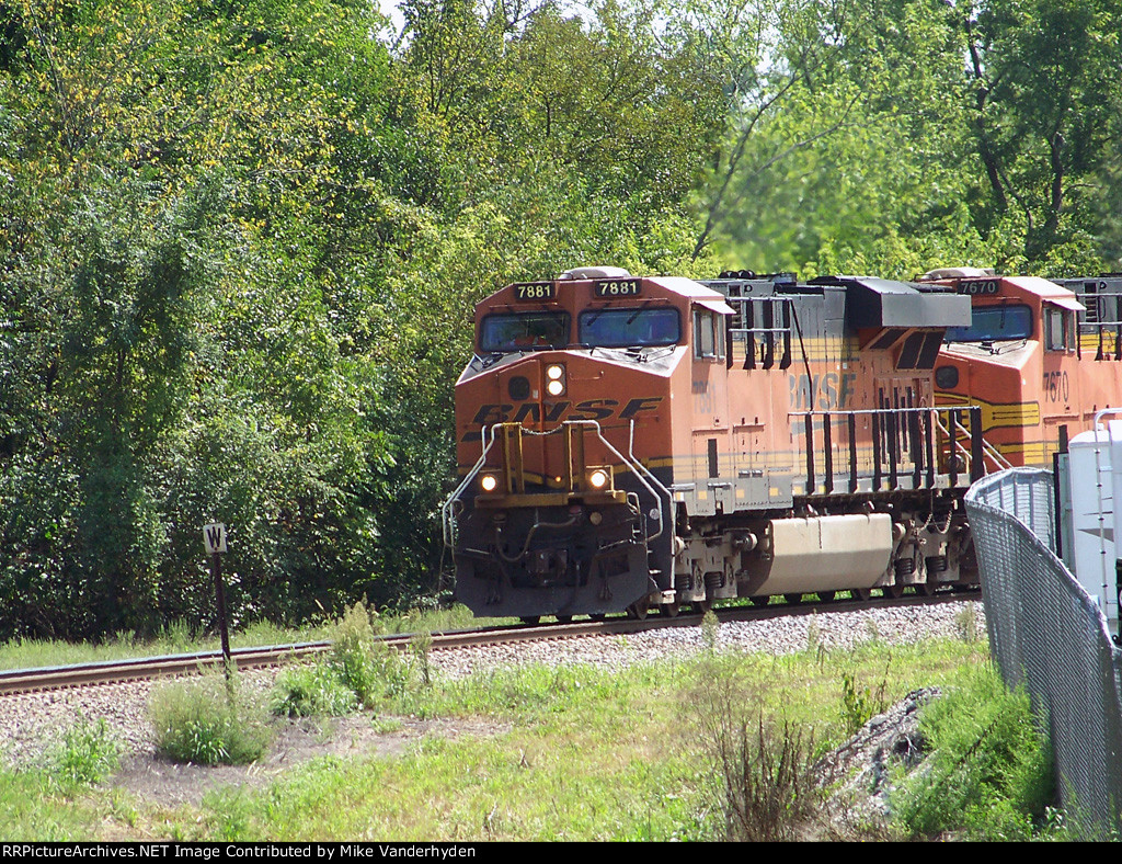 BNSF 7881